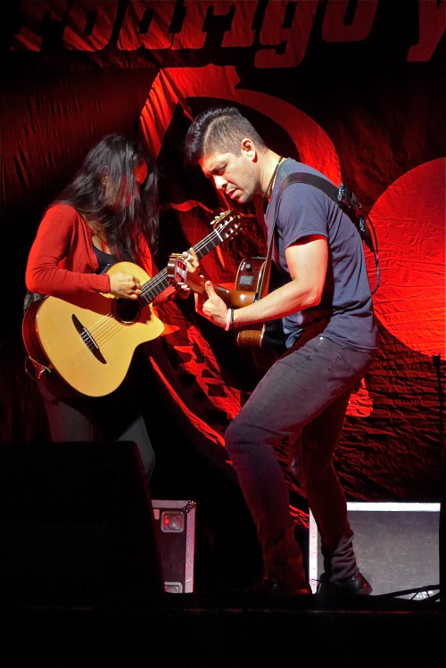 Rodrigo y Gabriela – Santander Performing Arts Center – Reading (A ...